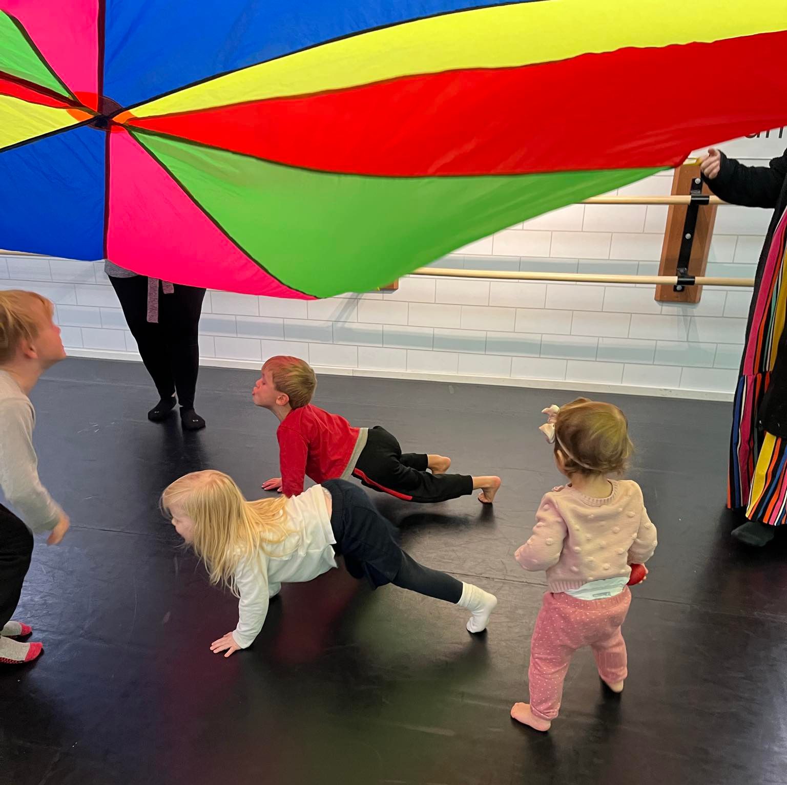 Beginners French Circle Time ages 2-6y (summer) | M The French Tutor